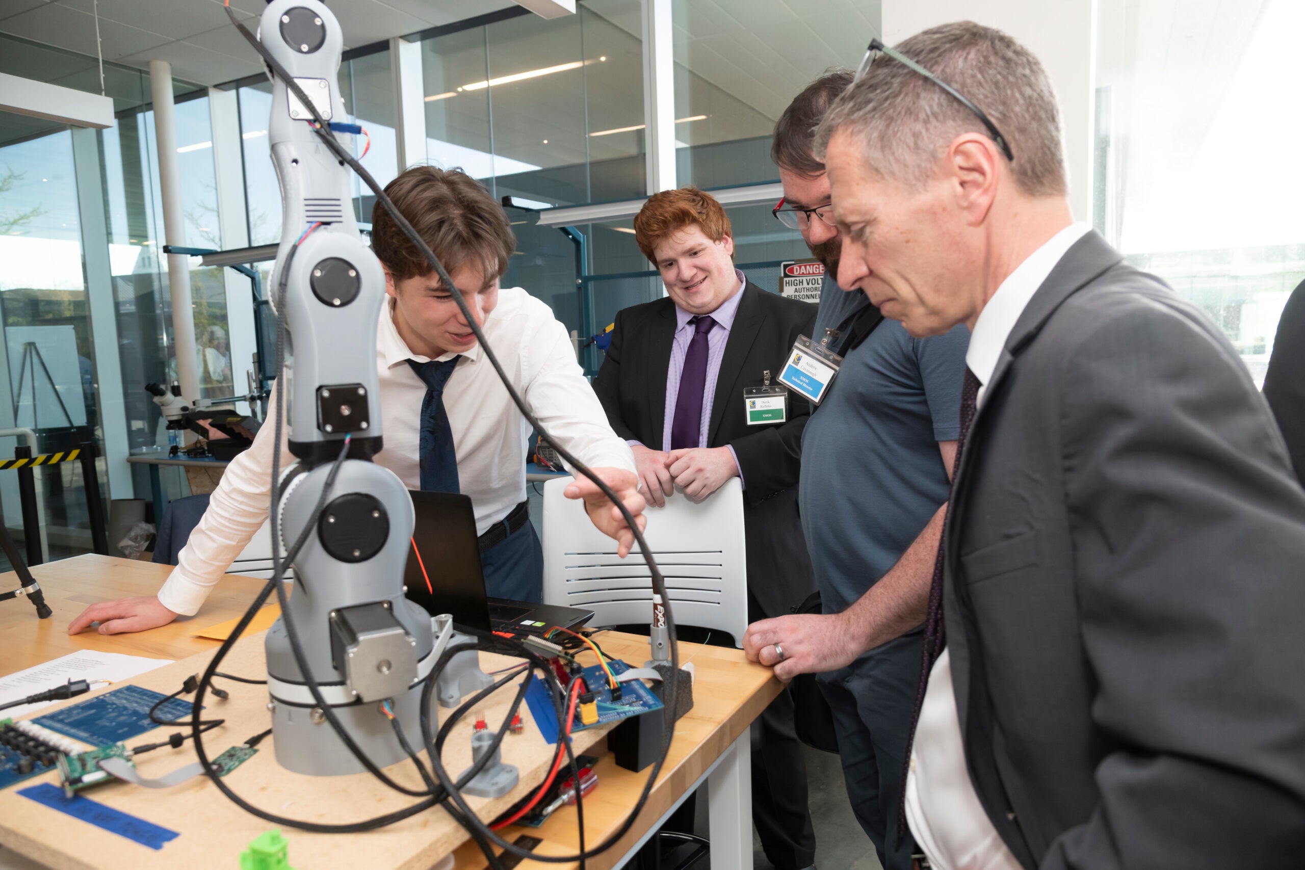 ELECOMP Capstone Lab – ELECOMP Capstone Design Program