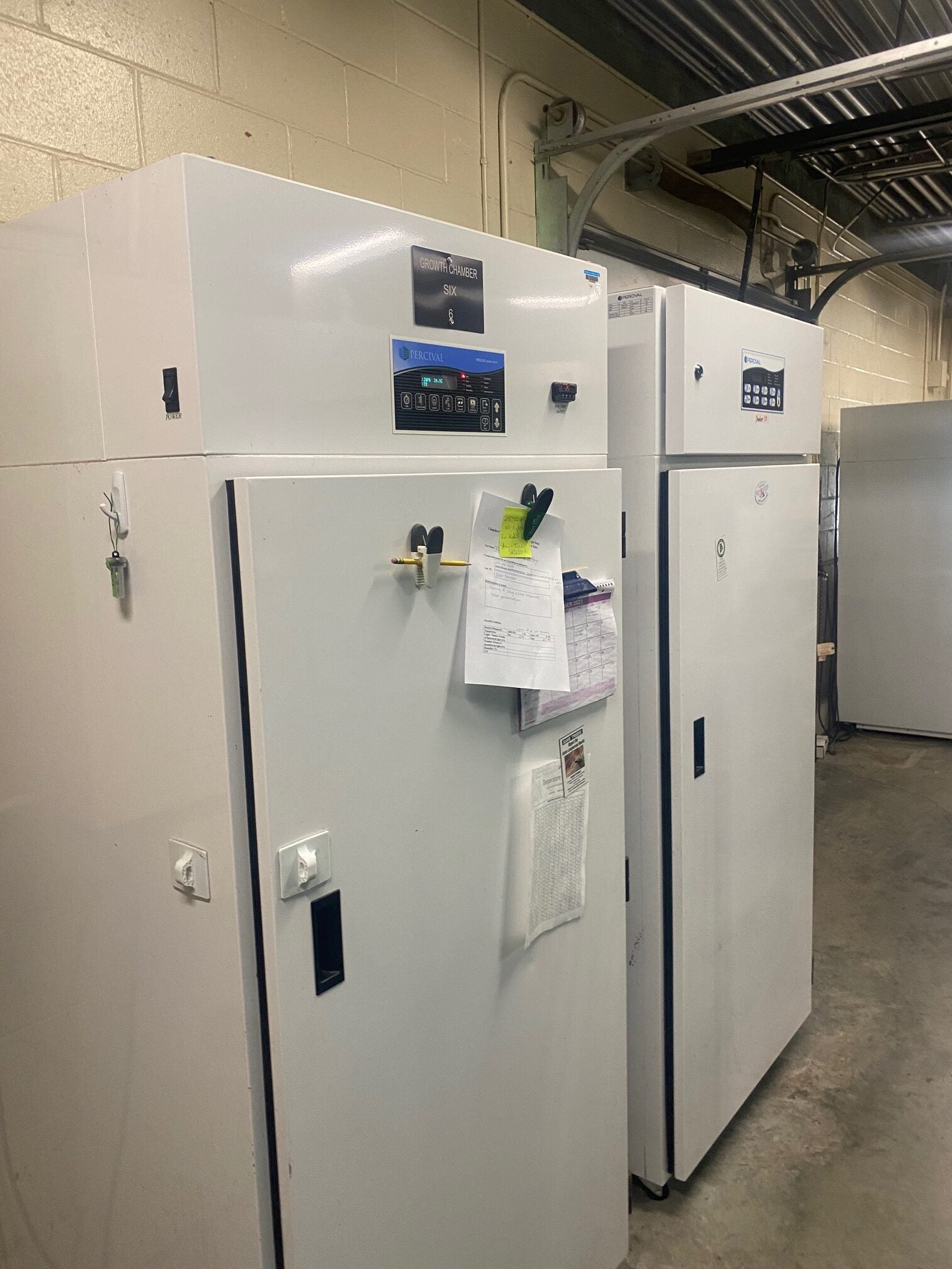 Growth Chamber Facility – URI Greenhouse and Horridge Conservatory