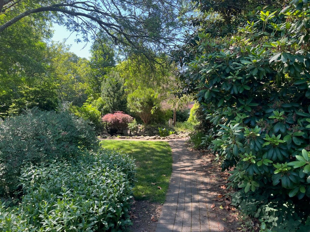 URI Gardens – URI Greenhouse and Horridge Conservatory