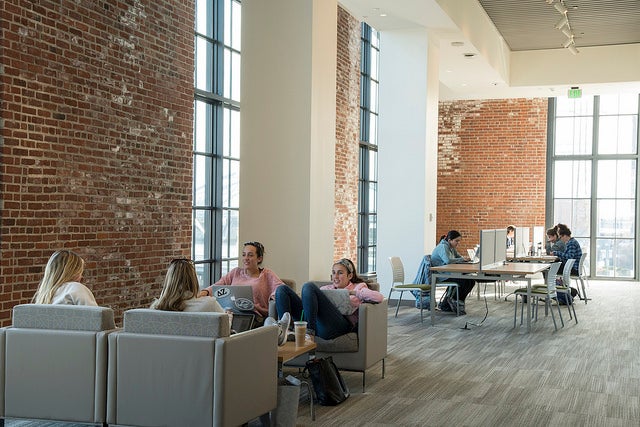 Rhode Island Nursing Education Center – College of Nursing