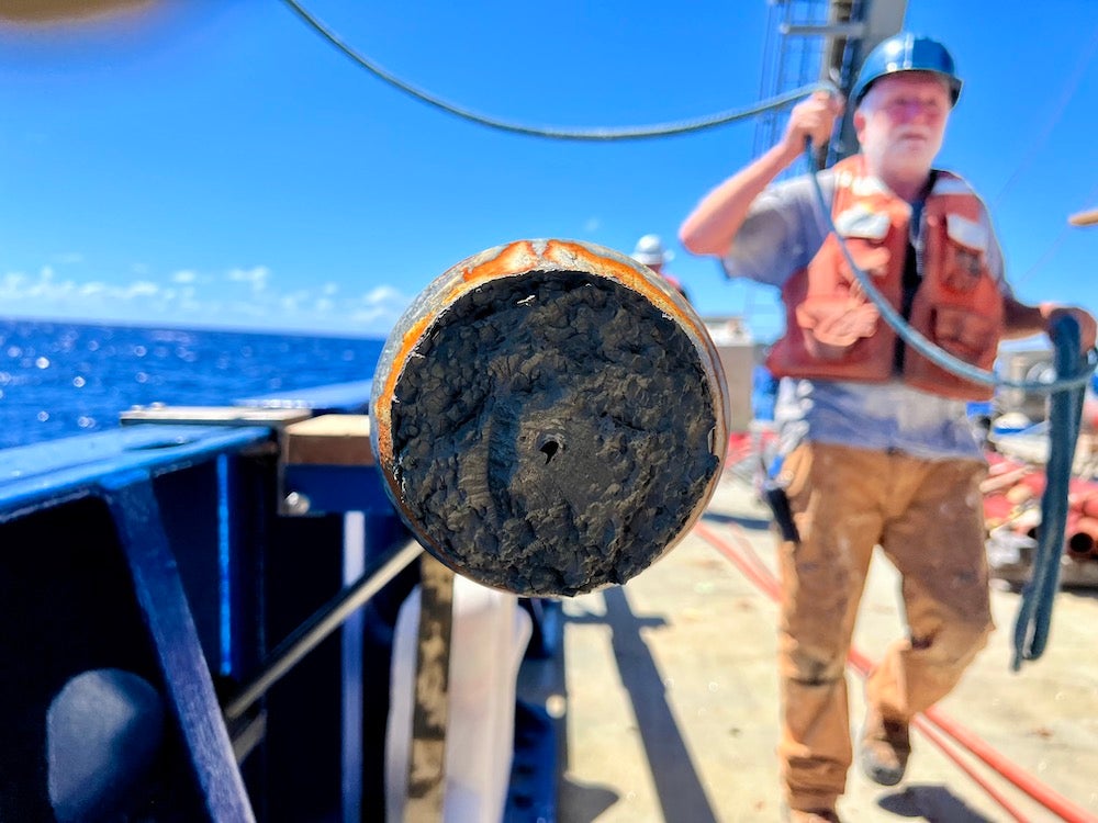 Life under pressure: URI faculty, students research microbes in Puerto ...
